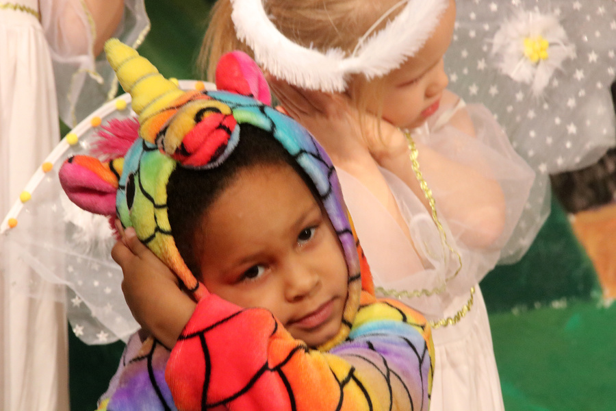 'Whoops-a-Daisy Angel' KG Nativity Production 2019 - Gallery | St John ...